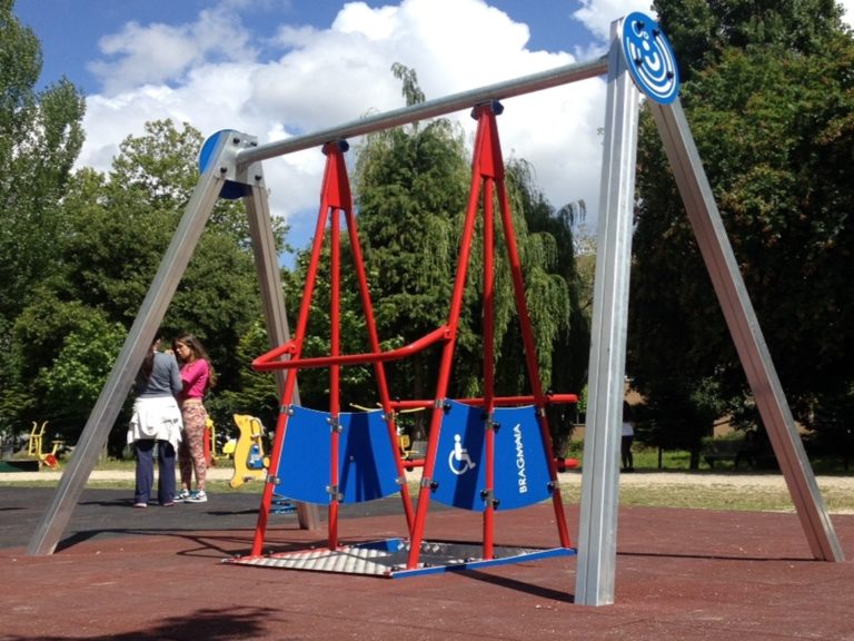 Columpio Adaptado Para Parques Infantiles - Columpios para parques ...