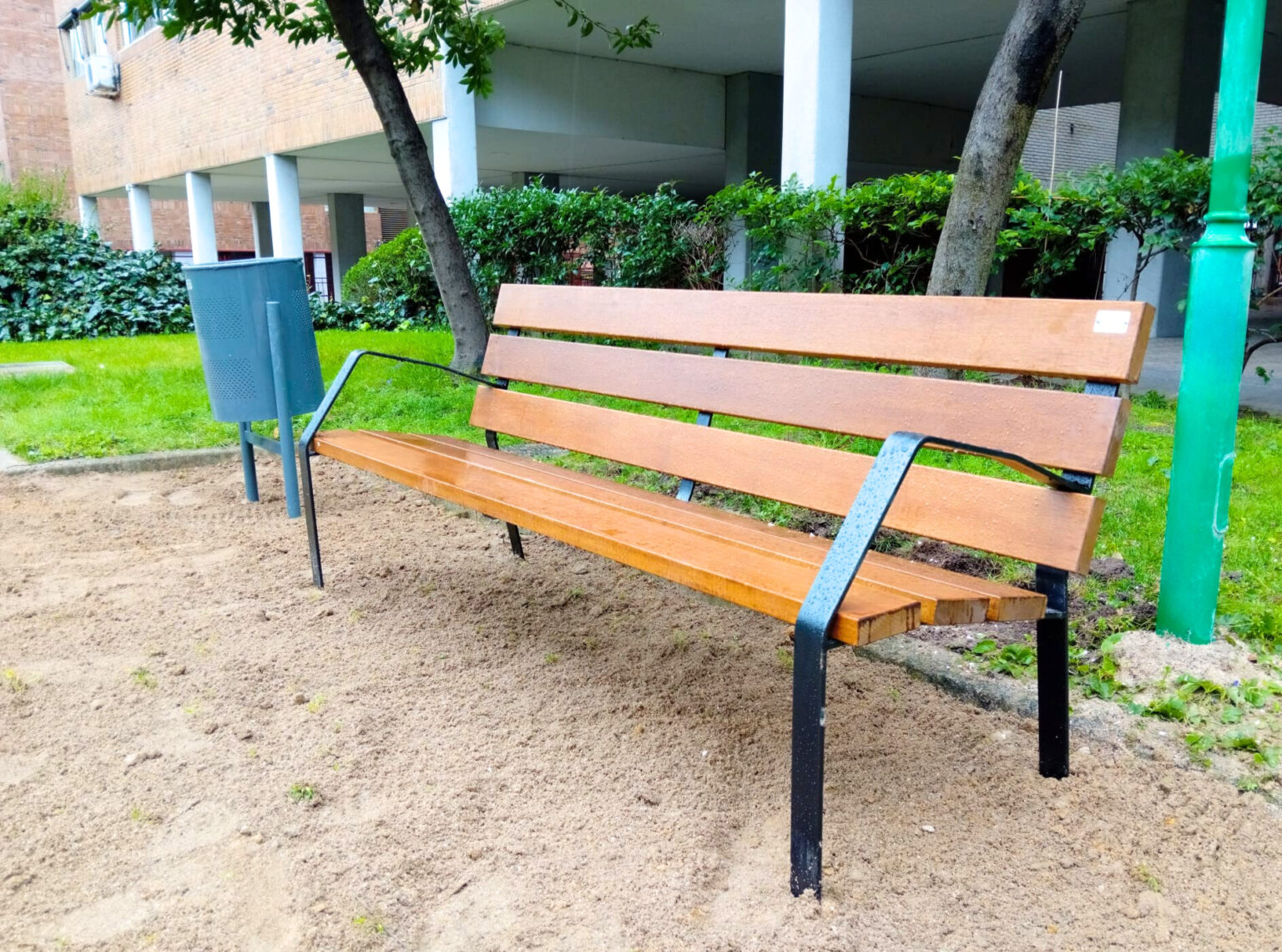 Tipos De Bancos Urbanos Y Como Elegir El Mas Adecuado Para Tu Comunidad ...